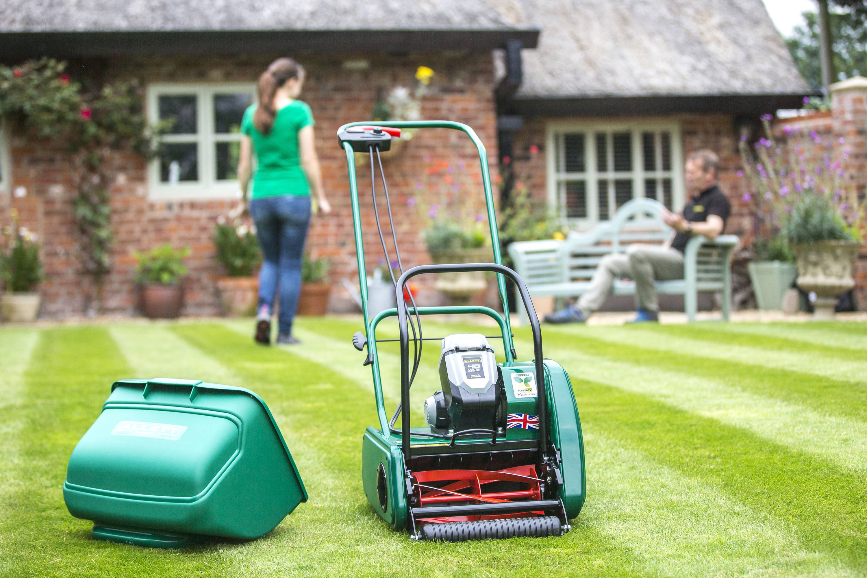 ALLETT Liberty 30 12 Battery powered Cylinder Mower